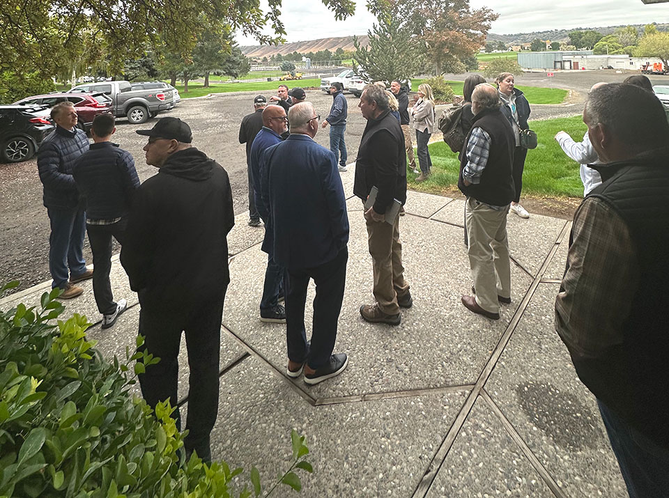 Photo Friday: Responsible Aquaculture at Riverence – The Seam